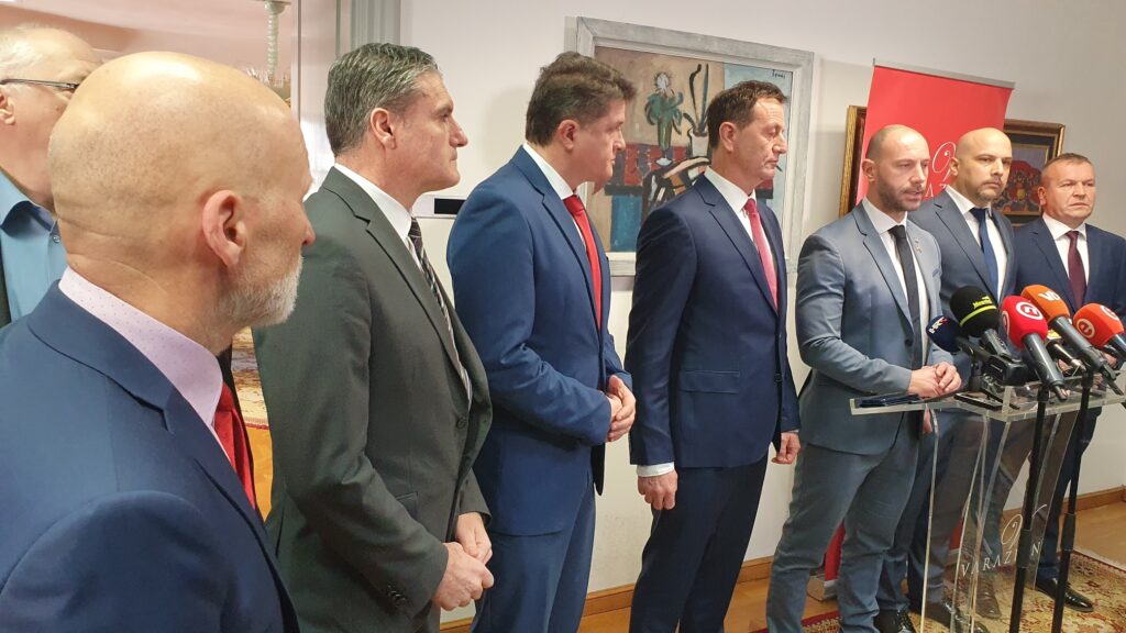 DAN "D" ZA VARAŽDIN Bosilj i Balen potpisali ugovor o balama – Kodeks ...